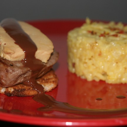 Tournedos Rossini, sauce chocolat-piment et son risotto au citron et ...