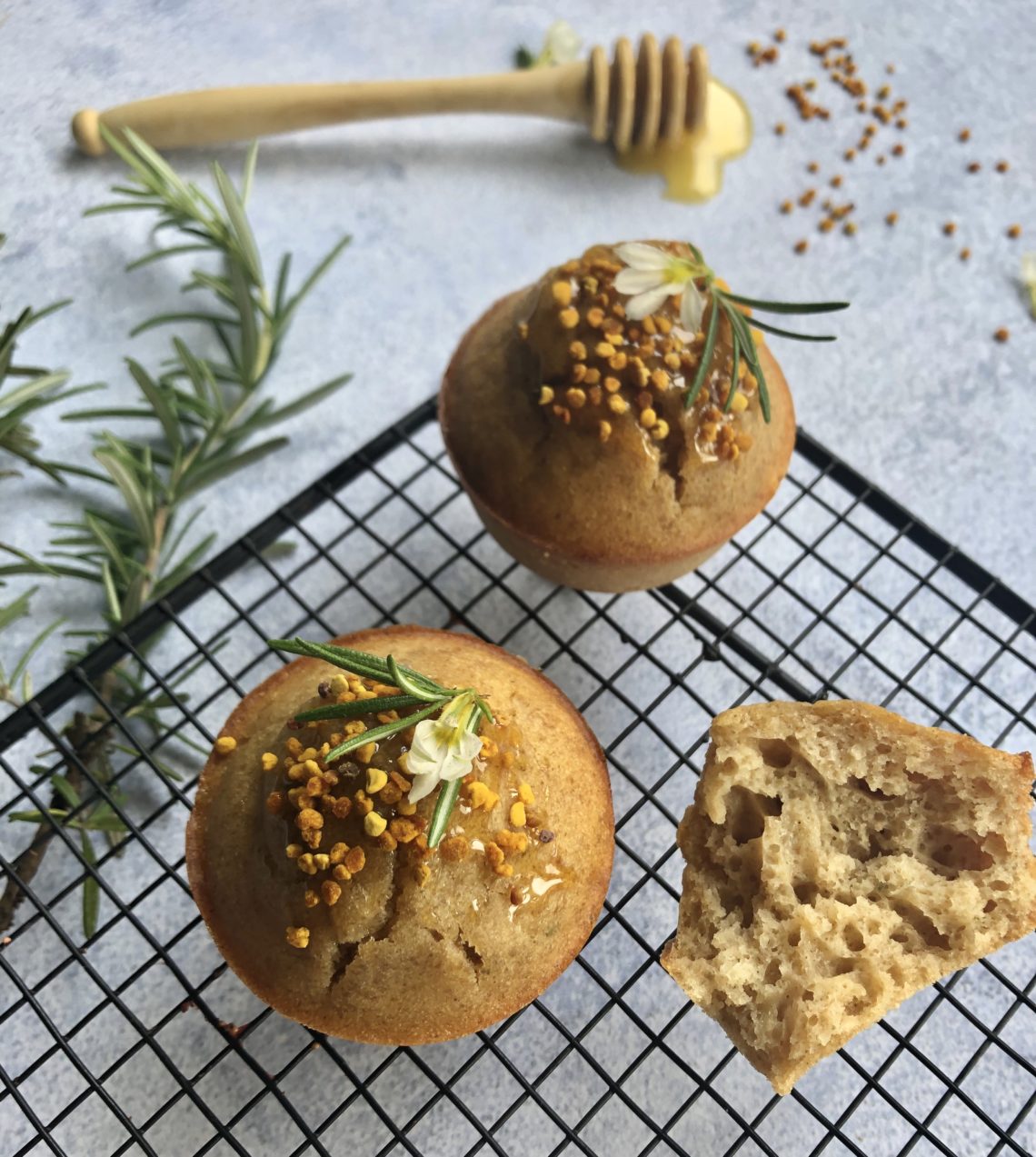 Muffin fleur d'oranger, miel et romarin au levain - Toque de Choc
